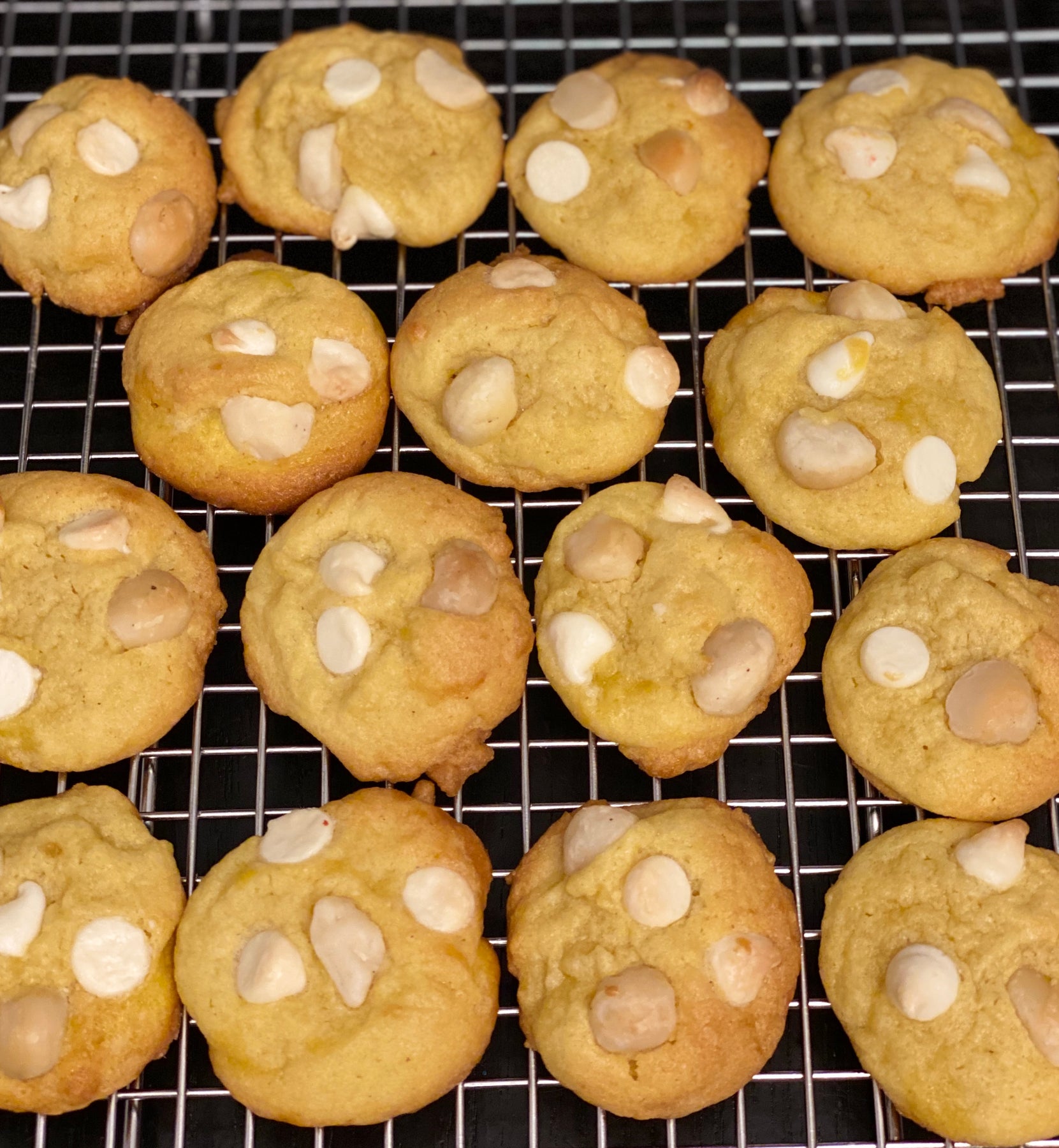 Bite Size Delectables – Glassy Brown Cookies